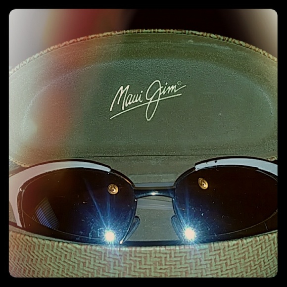 Maui Jim | Accessories | Maui Jim Glass Case With Sunglasses | Poshmark